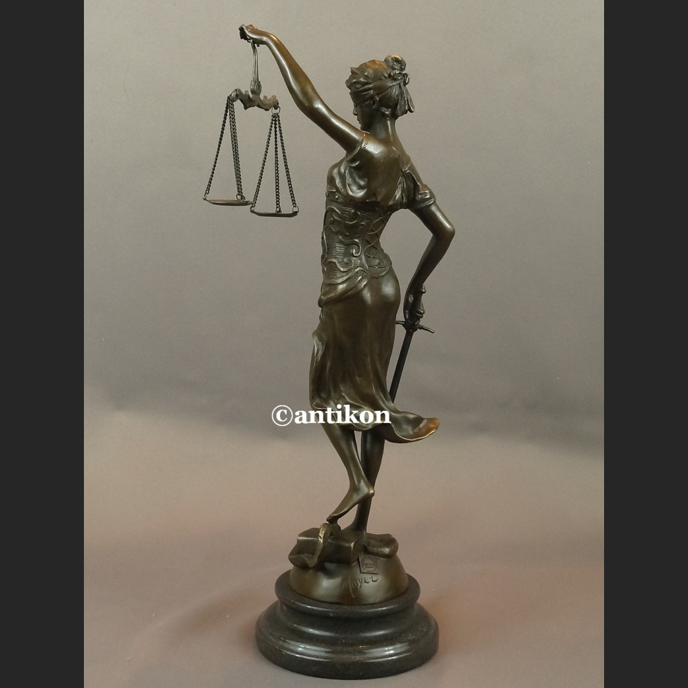 figurka Temidy sklep - Galeria Antikon