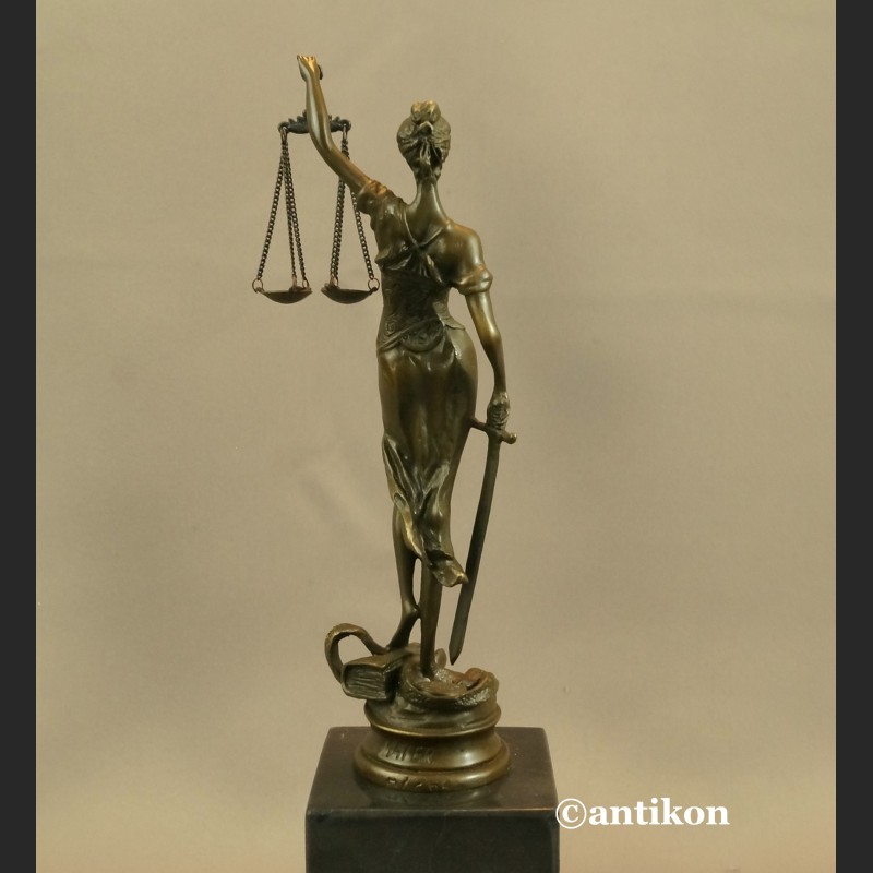 figurka Temidy sklep